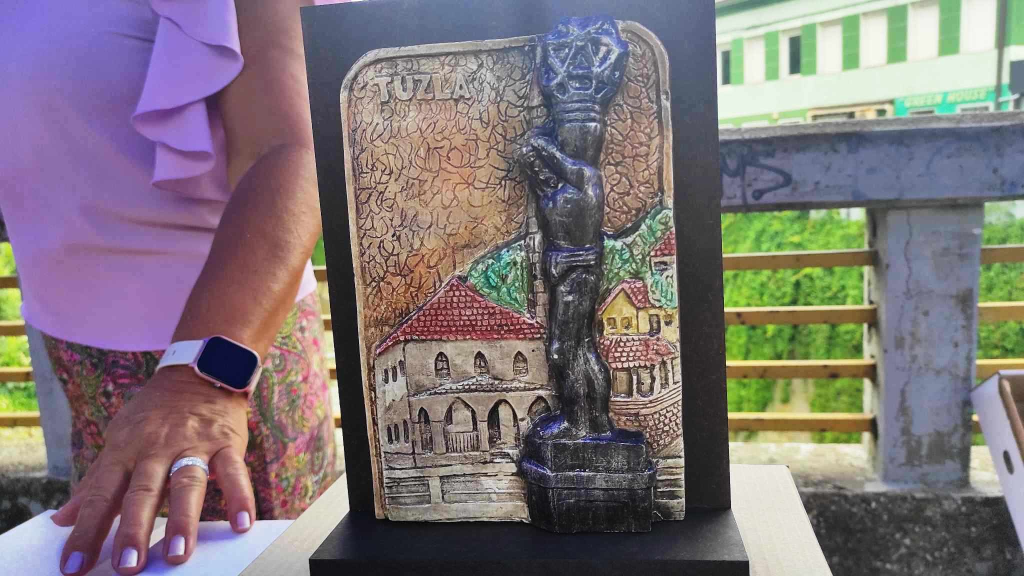 (FOTO) Spasimo od zaborava Most Kipovi: Simbol Tuzle treba sanirati i ...