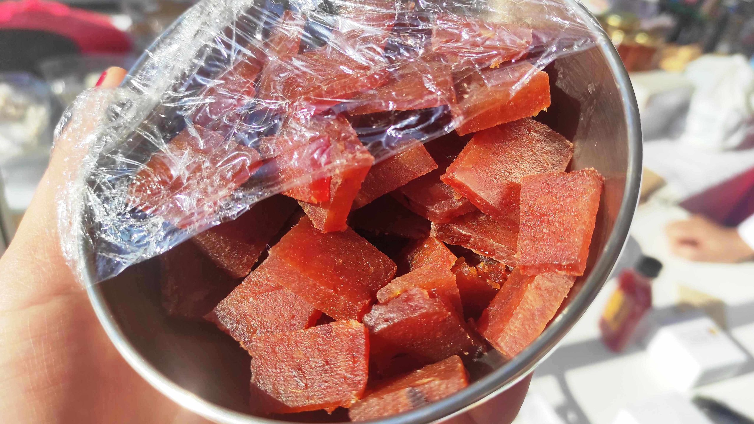 (FOTO) Sajam proizvoda žena sa sela u Tuzli: Sir od dunje, pasta od ...