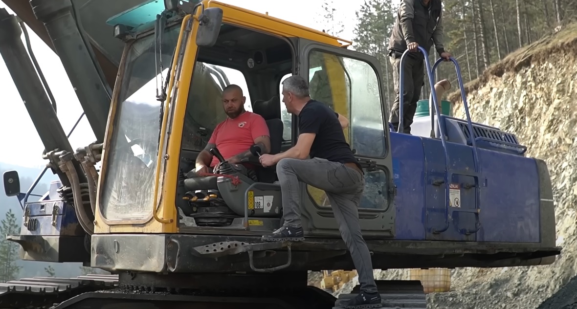 Priča koja nadahnjuje: Žarko iz Žepča nema nijedne noge, a upravlja ...