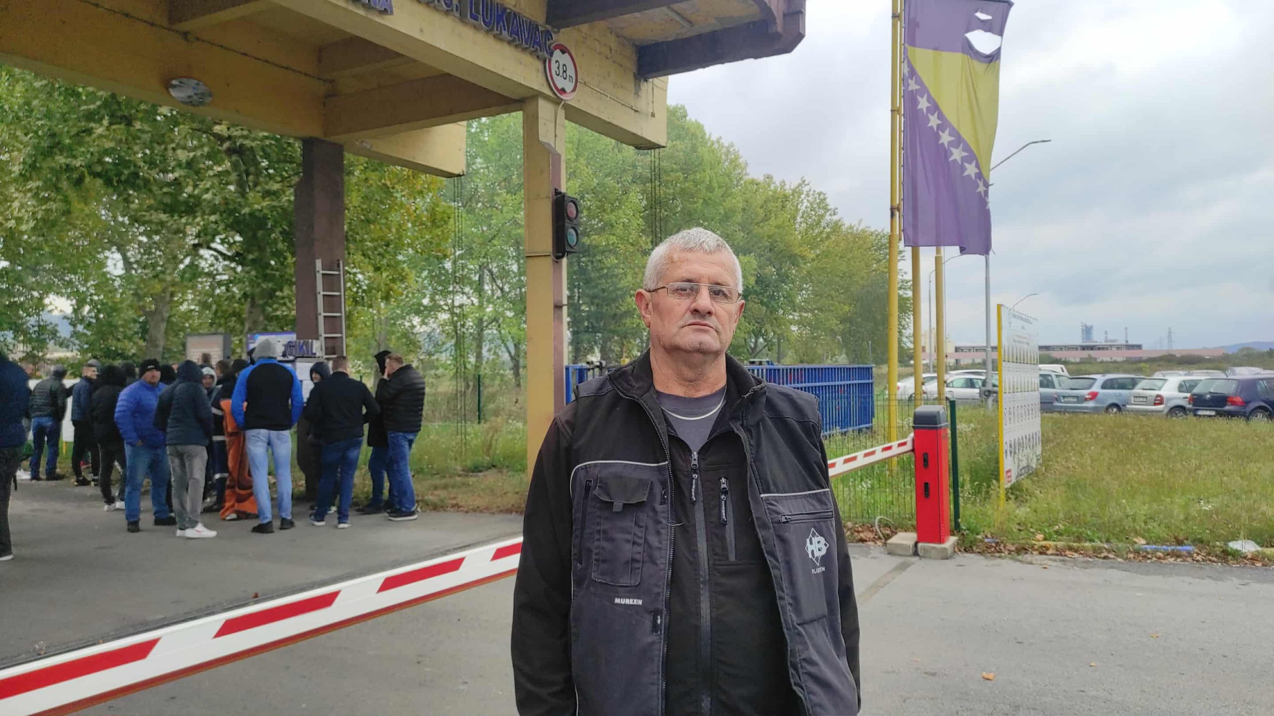 Radnik lukavačke Koksare: Pred penzijom sam, kako da odem na biro u ...